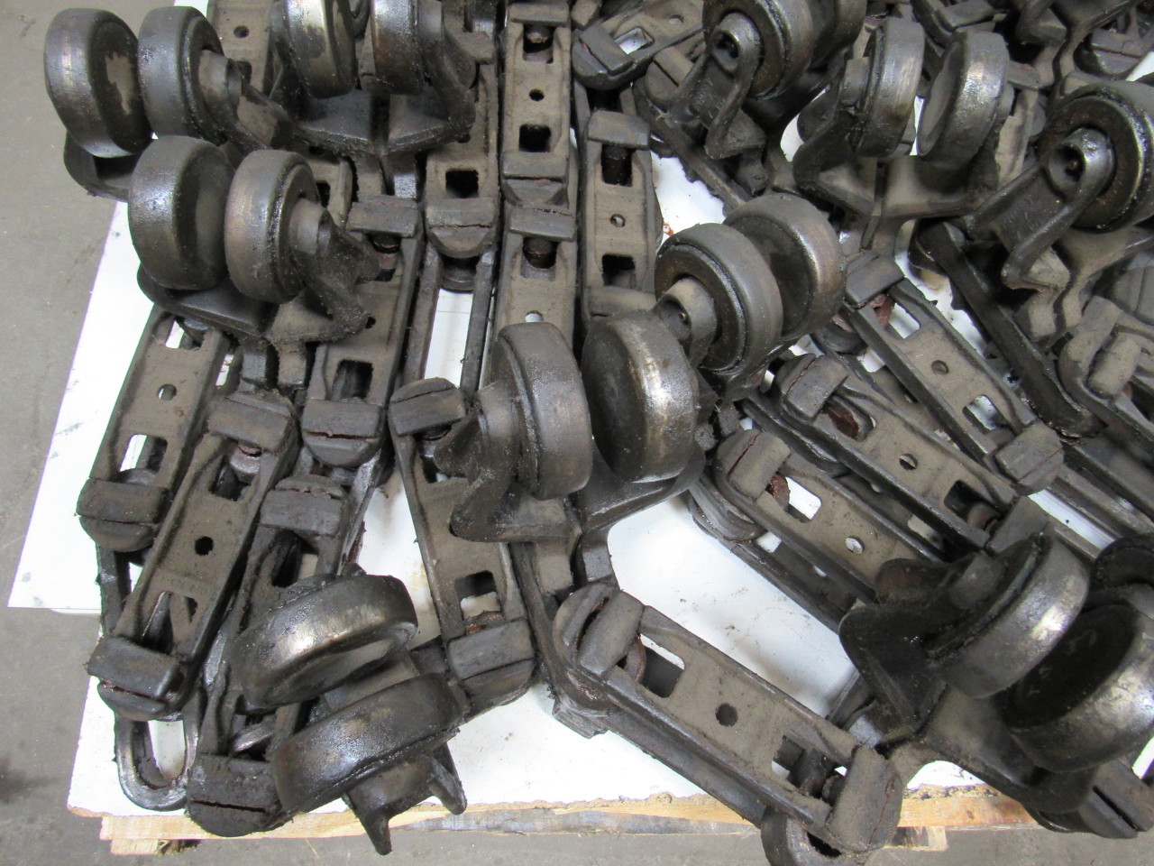 Frost X-678 6" I-Beam Trolley Overhead Conveyor Chain 7-7/16" Drop 140 ...