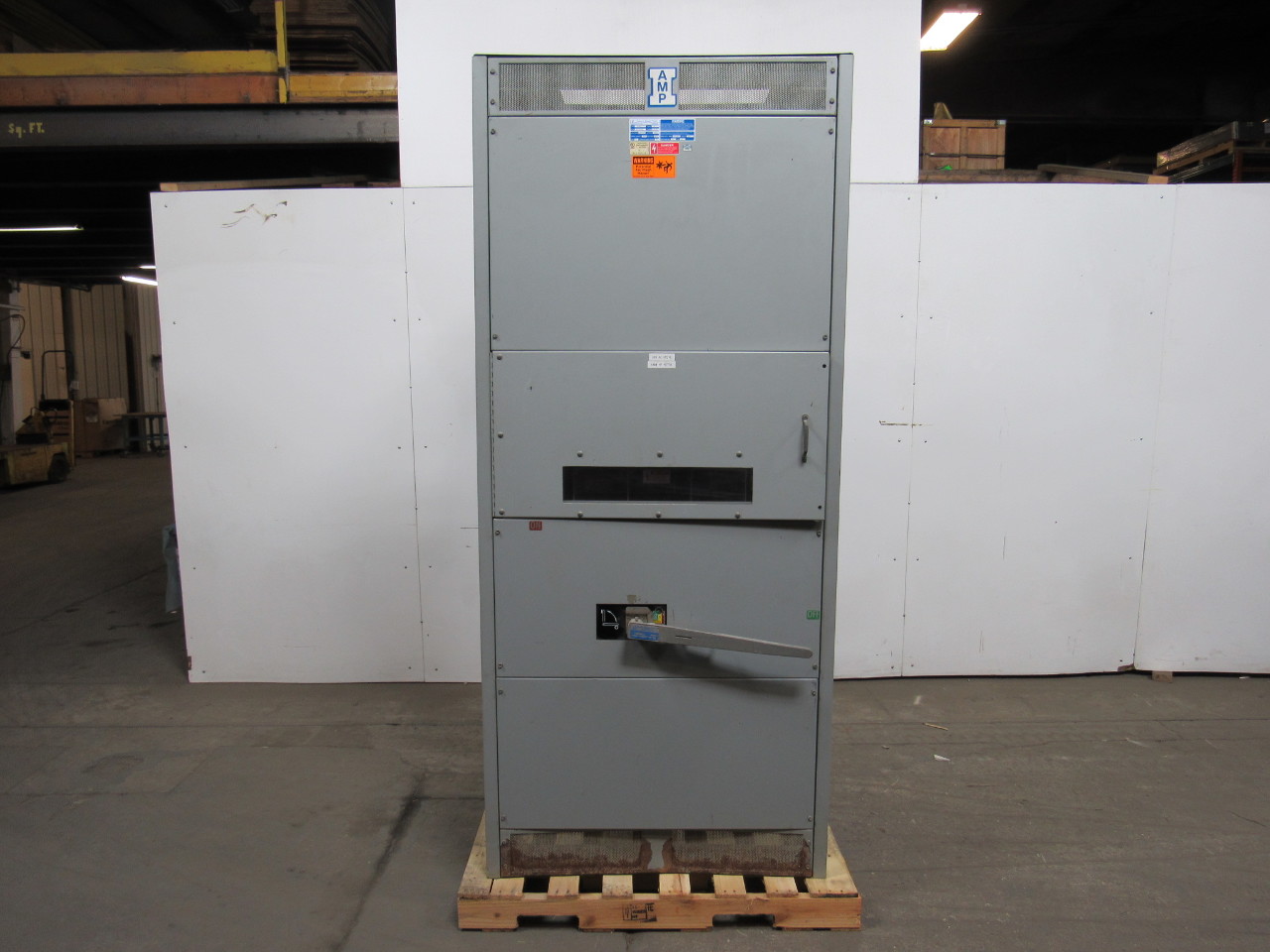 AMERICAN AMP F-BPS 2500 Amp Deadfront Switchboard 480Y/277 Volt 304W 3P ...