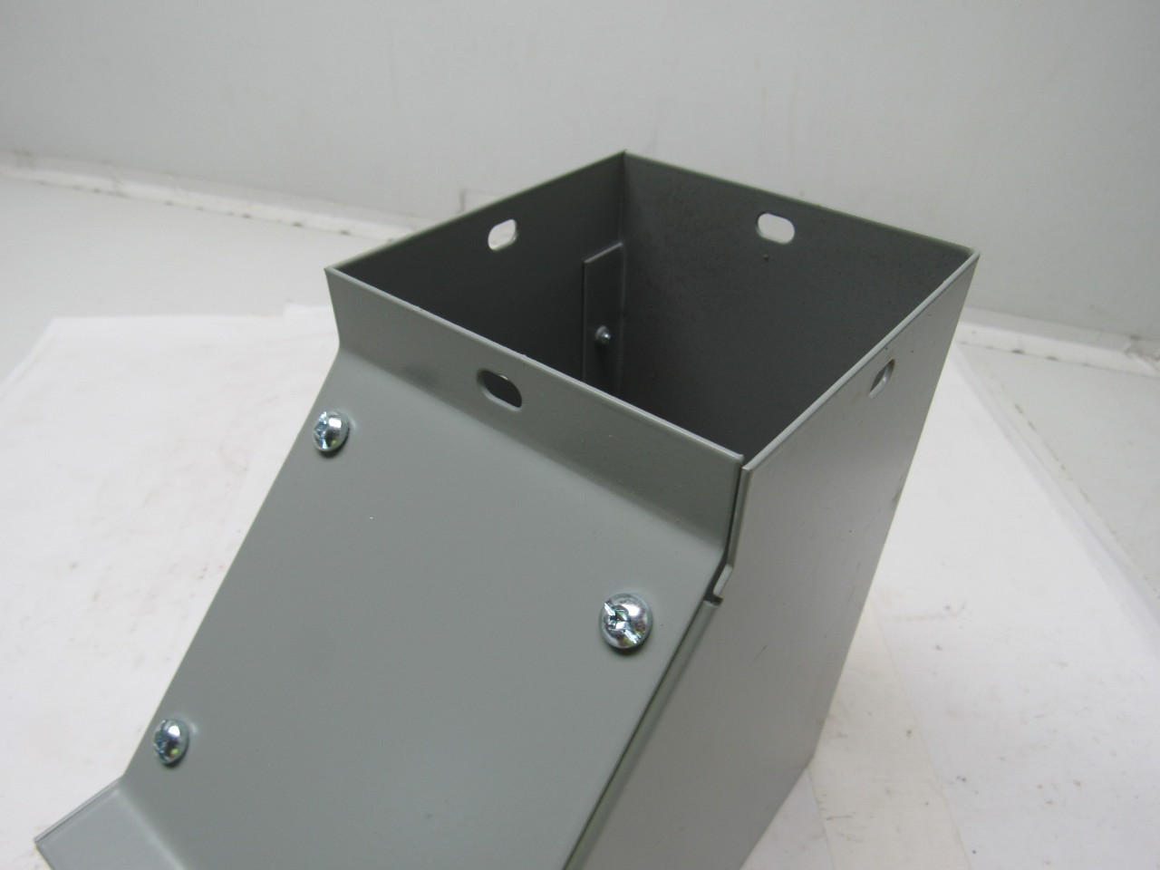 HOFFMAN F4490EIN 4"X4" Wireway Trough 90 Elbow Inside Opening Grey NIB ...