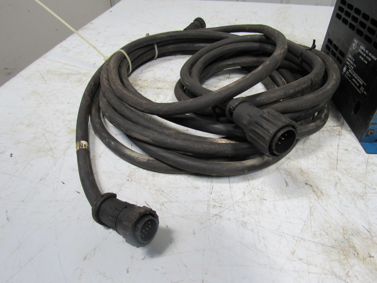 MILLER 131786 S-64 Wire Feeder W/ Cables 24V 10.0 Amperes 50/60Hz Lot/1