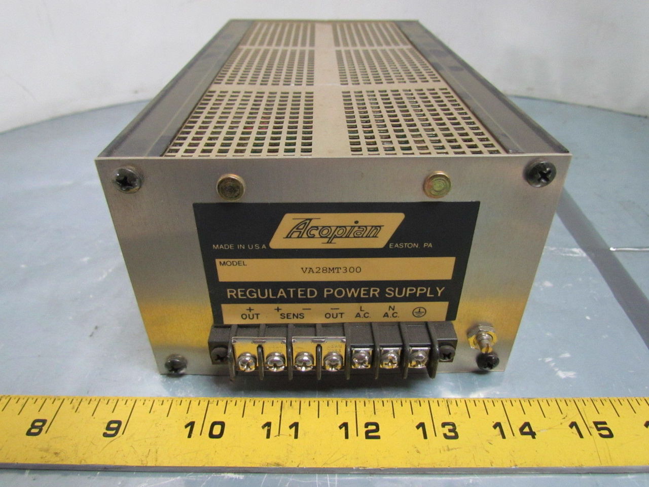 Acopian VA28MT300 Regulated Power Supply 28 Volt 3 Amp