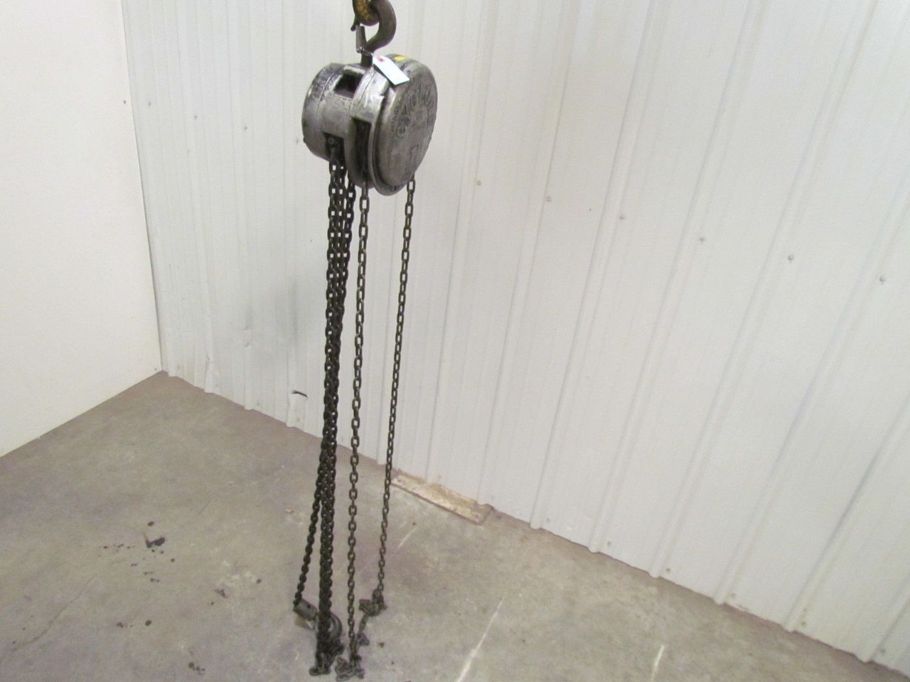 CM Cyclone Model M 1 Ton Manual Chain Fall Hoist 15' Lift 2000 LB Max ...