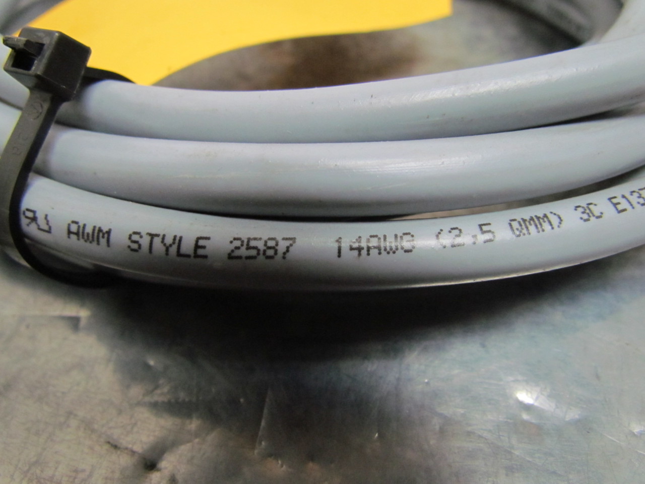 Helukabel JZ-6O2 9U AWM Style 2587 14AWG 600V 005110712 Control Cable ...