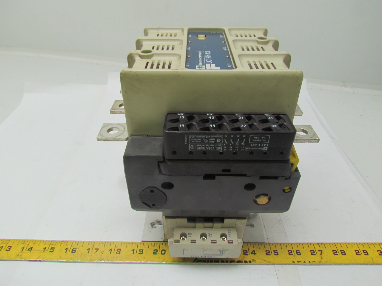 Telemecanique LC1FH43 Contactor 3 pole 600 Volt 285 Amp 120 Volt coil