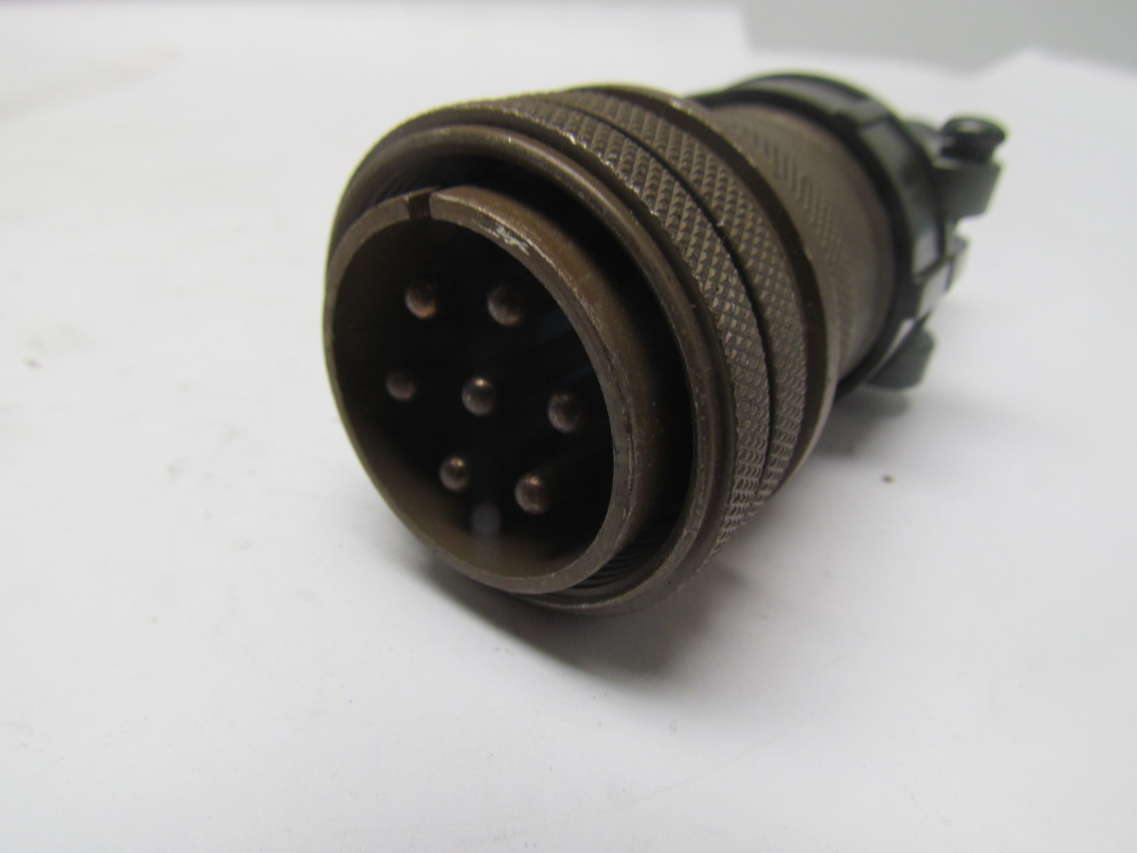 Amphenol 24-10P 7 pin Male Round Connector w/housing & bushing