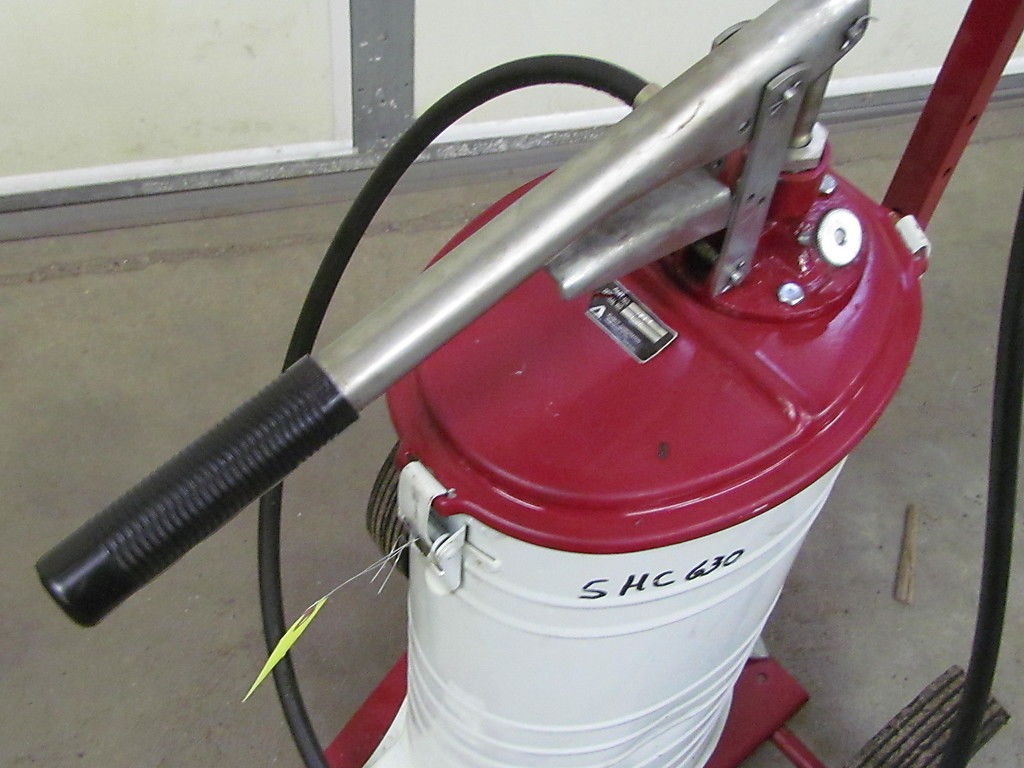 Alemite 025-7181-4 High Volume Oil Grease Manual Bucket Pump 500 psi 2 ...