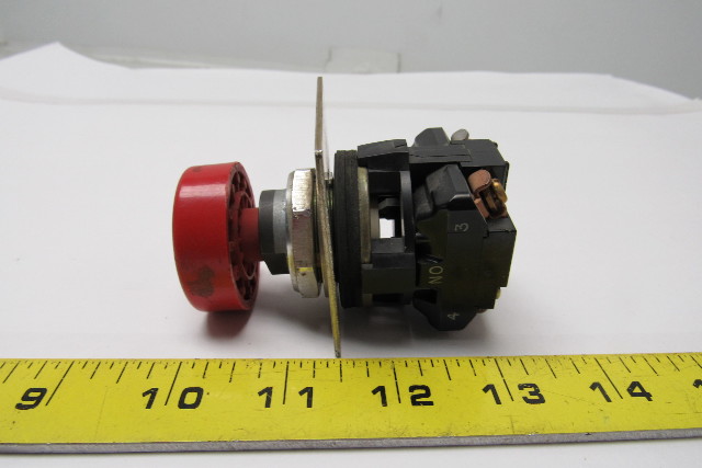 Honeywell Micro PTCG 8233 NO/NC E-Stop Switch Momentary Contacts 600V ...