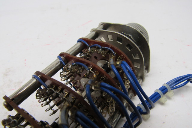 Fanuc Rotary Switch 26 Position 4 Stages Wafer Style Tosuku Fuji W/Knob ...