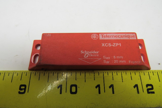 Telemecanique XCS-ZP7012 & XCS-ZP1 24V Safety Switch W/Magnet ...