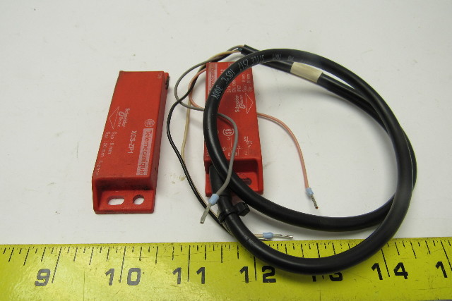 Telemecanique XCS-ZP7012 & XCS-ZP1 24V Safety Switch W/Magnet ...