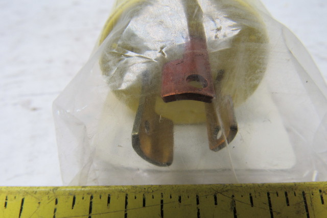 Daniel Woodhead 1301510013 Safeway Adapter For 15A/125V Single-Phase ...