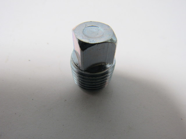 Fastenal 66671 1/4"NPT 300lb Zinc Steel Square Solid Pipe Plug Lot of ...