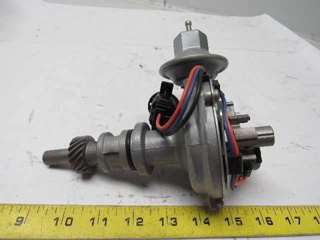Motorcraft 9M 12 D9JE 12127 BA Ford Vacuum Advance Distributor New Old ...