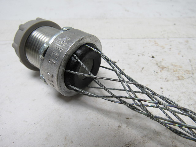 Amtec 7303-011 SRP-052 3/4" Insulated Wide Range Strain Relief Lot of 4 ...