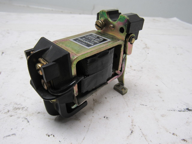 Sylvania KPMH Type PML Latch Unit | Bullseye Industrial Sales