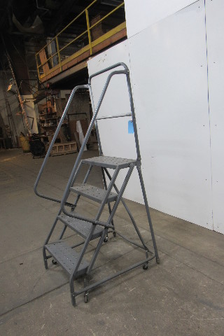 TRI ARC 4 Step Steel Rolling Safety Ladder 24"x7"Treads 40"Top Step ...