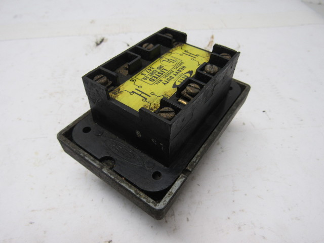 Rees Inc 04917-012 2-1/4" FLT Chrome Plunger Switch 600VAC 250VDC ...