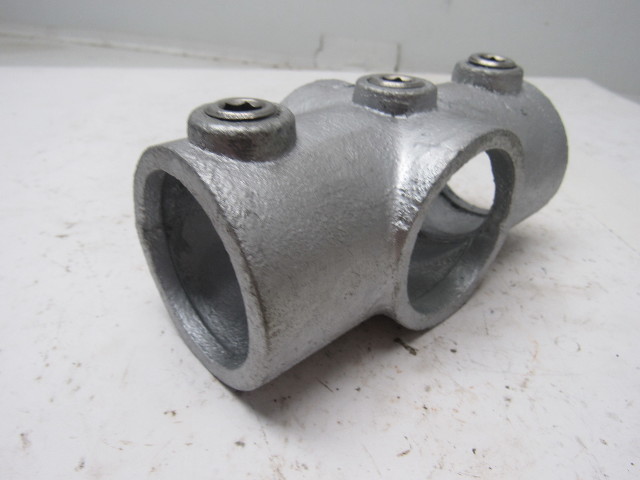 4NXV6A 1-1/2" Two Socket Cross Galvanized Pipe Fitting | Bullseye ...