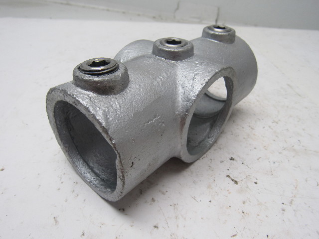 4NXV6A 1-1/2" Two Socket Cross Galvanized Pipe Fitting | Bullseye ...