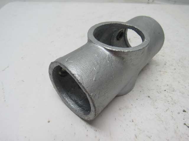 4NXV6A 1-1/2" Two Socket Cross Galvanized Pipe Fitting | Bullseye ...