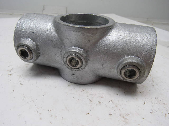 4NXV6A 1-1/2" Two Socket Cross Galvanized Pipe Fitting | Bullseye ...