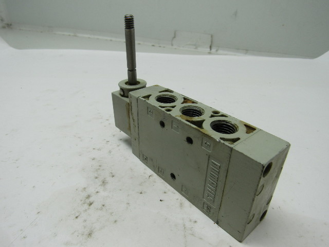 Numatics L22LD452O000000 Pneumatic Hand Lever Valve 5/2 1/4" Ports ...