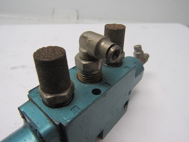 Mac 180003-112-0003 Remote Air Valve 5/2 Double Operator 1/4" NPTF ...