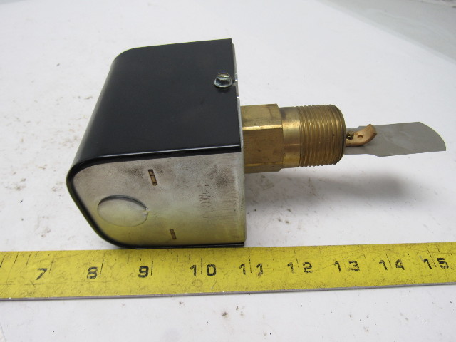 ITT FS4-3 114400 McDonnell & Miller Liquid Flow Switch 1" NPT 120-240V ...