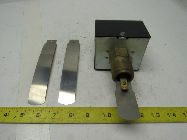 ITT FS4-3 114400 McDonnell & Miller Liquid Flow Switch 1" NPT 120-240V ...