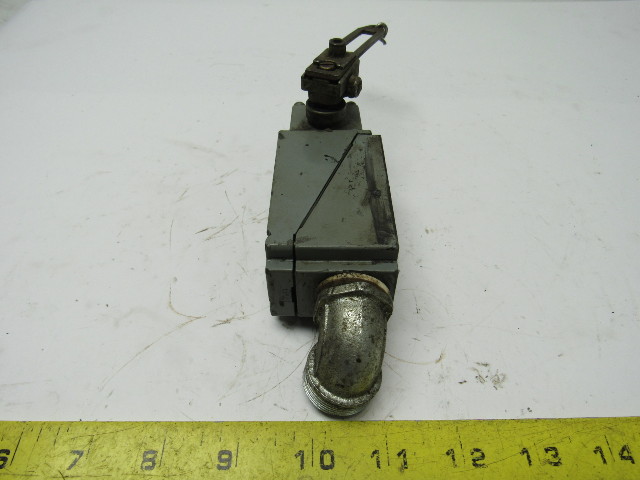 A-B Allen Bradley 802T-AP1 Ser. F Oiltight Limit Switch Side Rotary ...