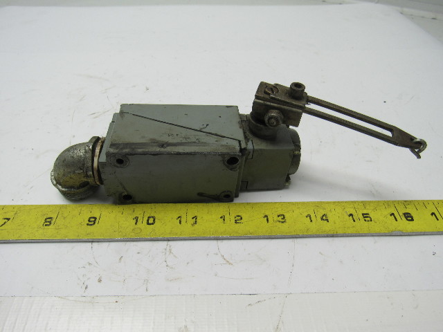 A-B Allen Bradley 802T-AP1 Ser. F Oiltight Limit Switch Side Rotary ...