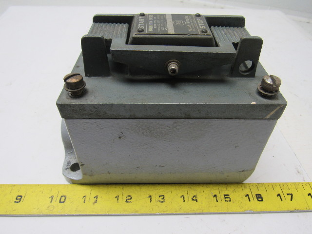 ALLEN BRADLEY 800S-2SA7 600VAC Max Start Stop Switch Control Box Haz ...