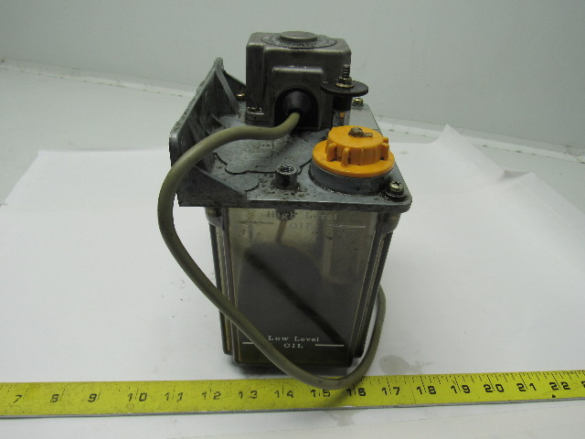 Lube Corp. Automatic Lubricator, 100V, Tank: 6" x 4" x 5-1/2"(Mazak SQT ...