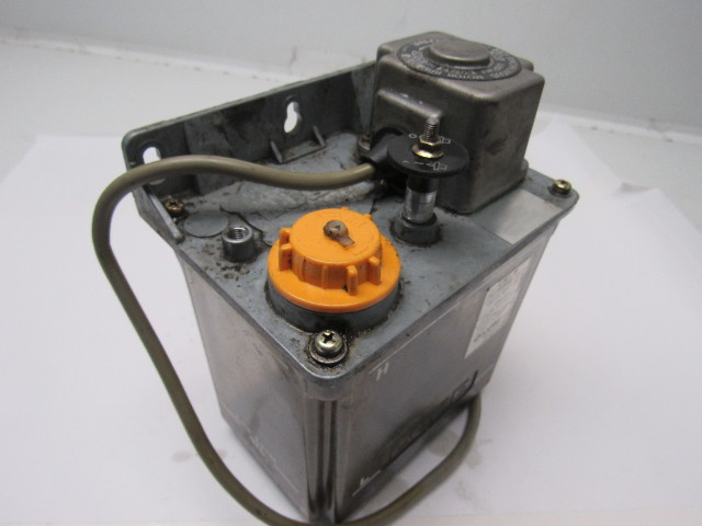 Lube Corp. Automatic Lubricator, 100V, Tank: 6" x 4" x 5-1/2"(Mazak SQT ...