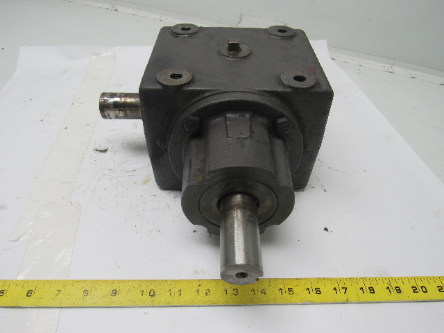 H12 Right Angle Gear Box 1:1 Ratio 1-1/4" O.D. Shafts Mounting Holes ...