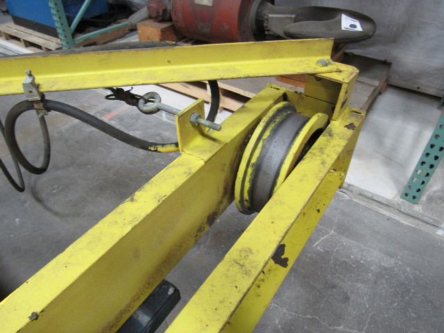 ROBBINS & MYERS 2 TON Top Running Bridge Crane & Hoist 20'6" Lift 28'7 ...