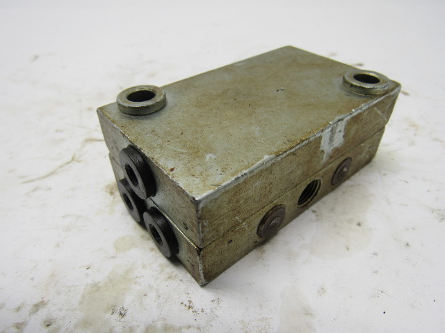 Lubriquip MD-2 1/2V Valve | Bullseye Industrial Sales