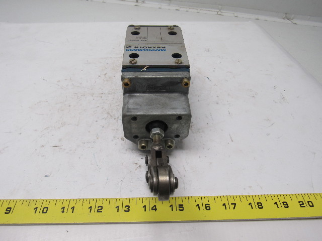Mannesmann Rexroth 5-4WMRA 10 D32 Lever Operated Directional Spool ...
