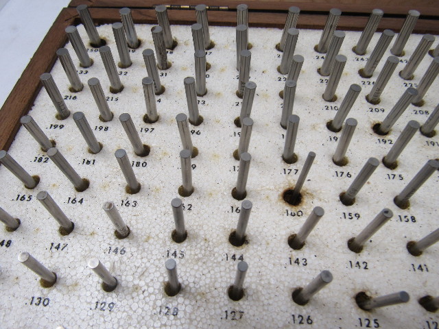 Alina Pin Plug Gauge Set W/Wood Case 187pcs .061 - .250 Missing .108 ...