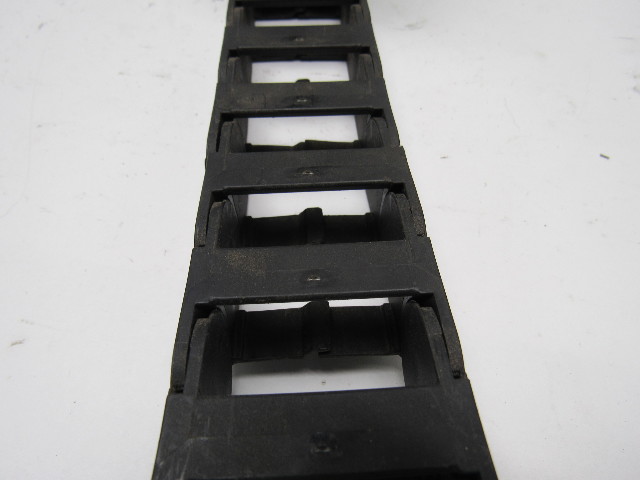 Igus E14.3.038 50" Energy Chain Cable Carrier Hinge-Open Crossbar W ...