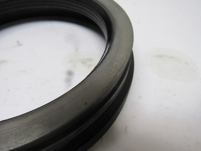 CR Chicago Rawhide 47695 SKF Wheel Seal Lot of 2 | Bullseye Industrial ...