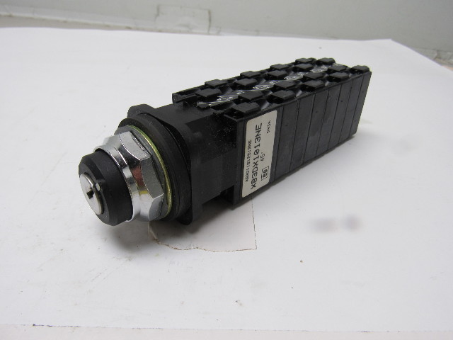 Telemecanique XB3DX1013NE 3 Position Selector Switch W/Keys | Bullseye ...