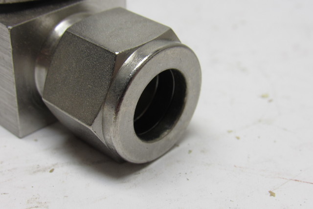 Swagelok SS-8TF Nupro 40 Micron T-type Particulate Filter 1/2" Tube ...