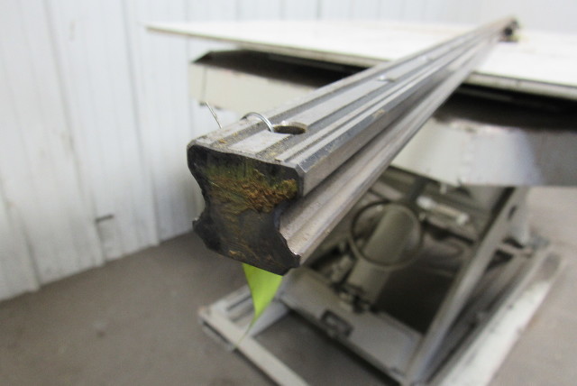 THK HSR30 2 Linear Bearings w/(1) 28mmX2020mm 87-3/8" Rail | Bullseye ...