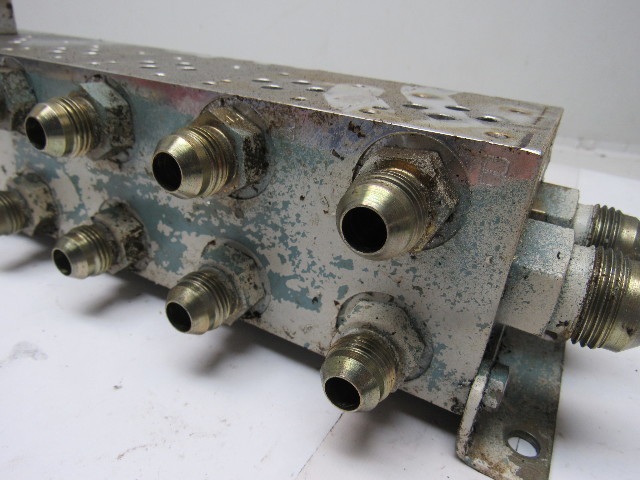 Daman AD03P062S Aluminum Manifold Block 6 station | Bullseye Industrial ...