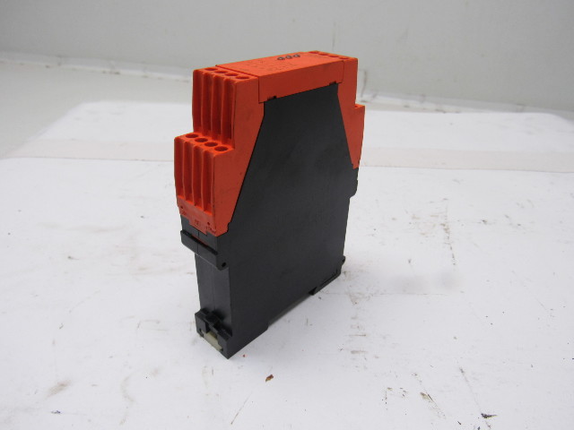 Safemaster LG5925.48/61 Safety Relay Emergency Stop Module 6A 250V 6A ...