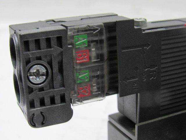 Siemens 6ES7 132-0HF00-0XB0 AC 120/230V 0.5A Distribution I/O Center ...