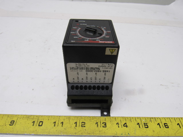 Watlow 146E-1602-3000 Temperature controller 120V 0 to 750°C (32 to ...