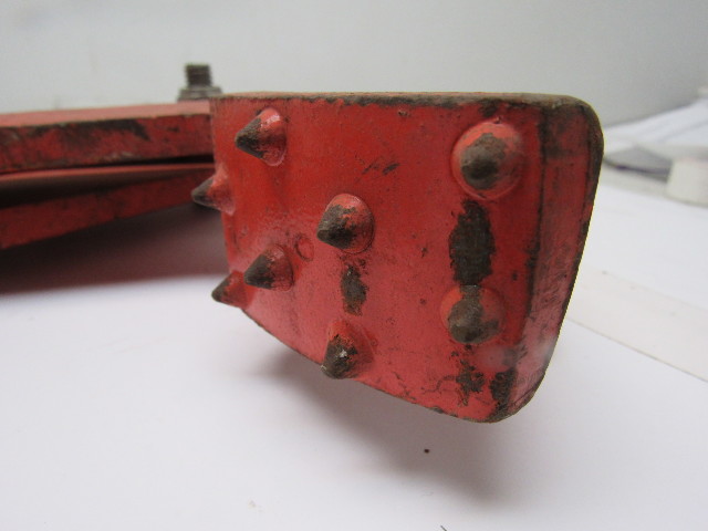 Spiked Jaw Pallet Puller Scissor Clamp 5" Open | Bullseye Industrial Sales