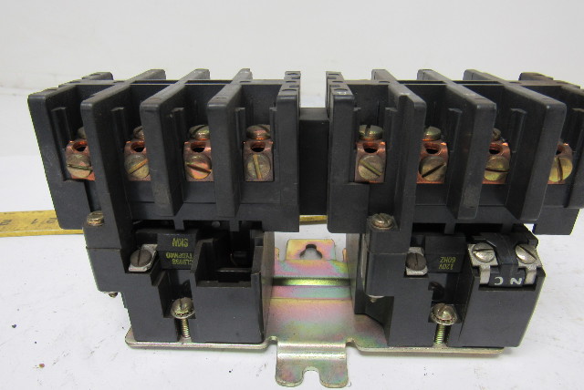 Square D Class 8965 Type TO-25 600V Ser B Reversing Hoist Contactor ...